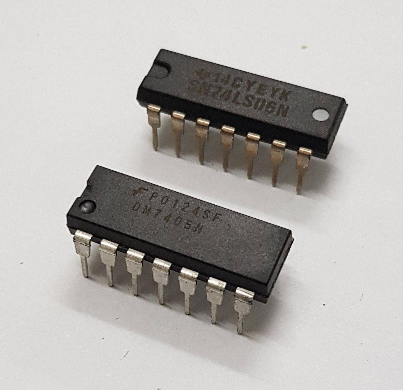 DM7406N / SN74LS06N / 74LS06 ( HEX INVERTER BUFFERS / DRIVERS )