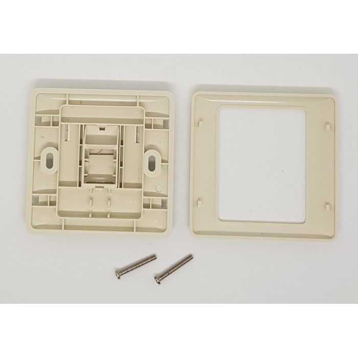 SINGLE PORT FACEPLATE KIT RJ45, 86x86, AMP NETCONNECT, TYCO ELECTRONICS