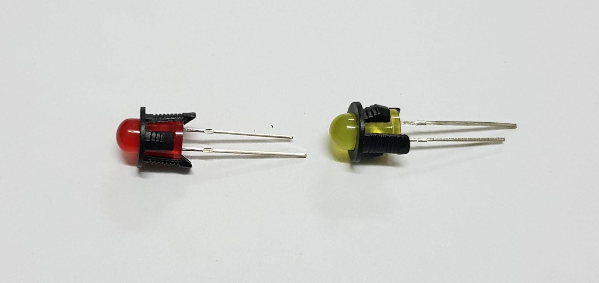 LED HOLDER, 5MM, PLASTIC, CLIP TYPE, PCB / PANEL ASSEMBLY (20 PCS / PACK)