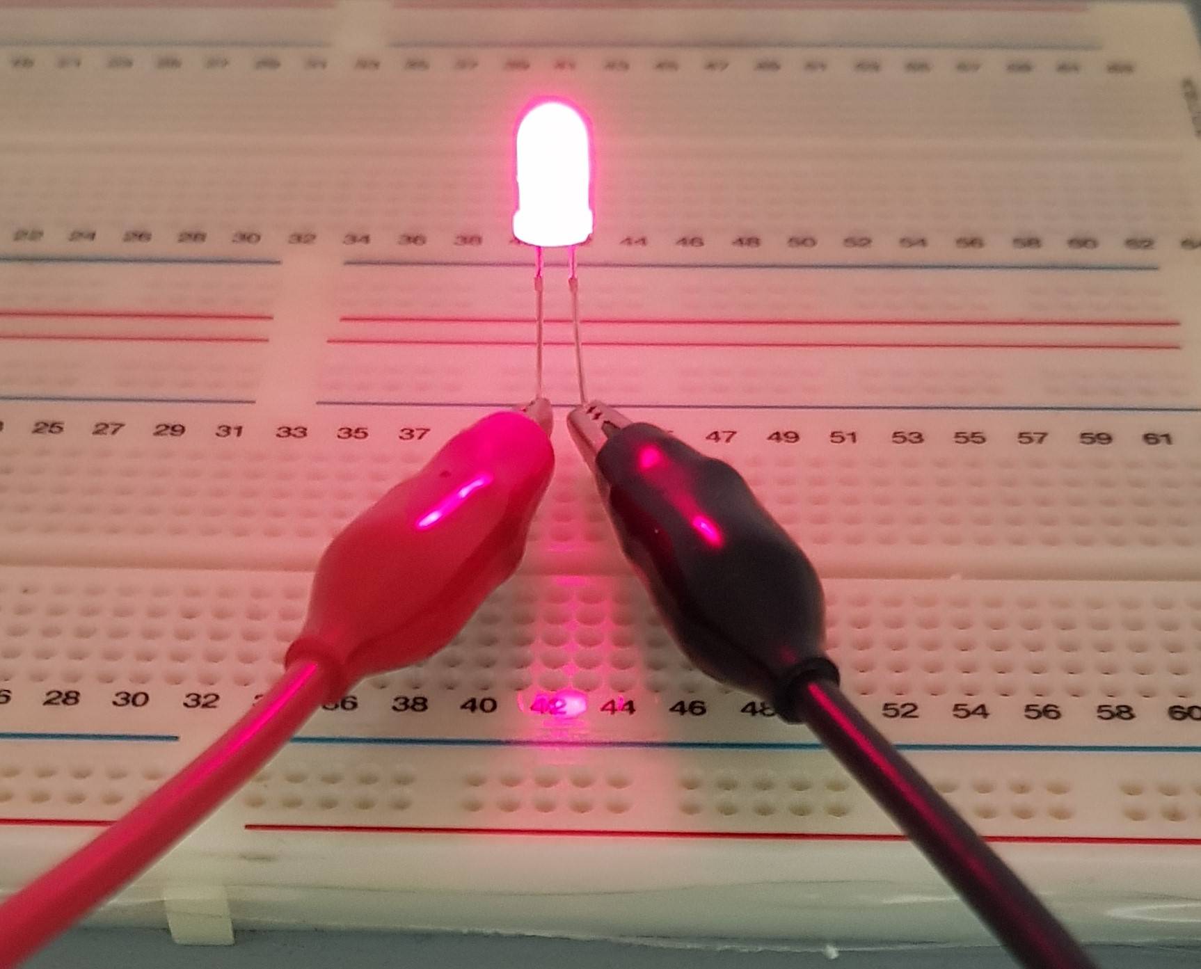 5MM BI-COLOR RED/GREEN LED, 2 PINS, ROUND HEAD / TOP ( 5PCS / PACK )