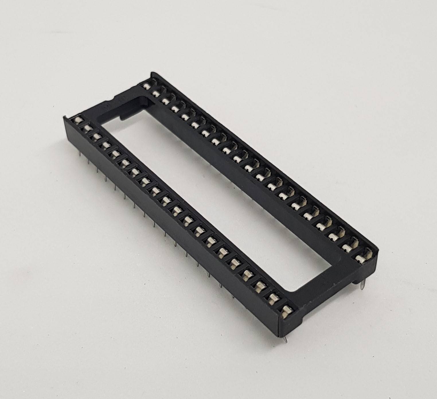 IC SOCKET, DIP, 8, 14, 16, 18, 20, 24N, 24W, 28N, 28W, 32, 40 PINS ( 3 ...