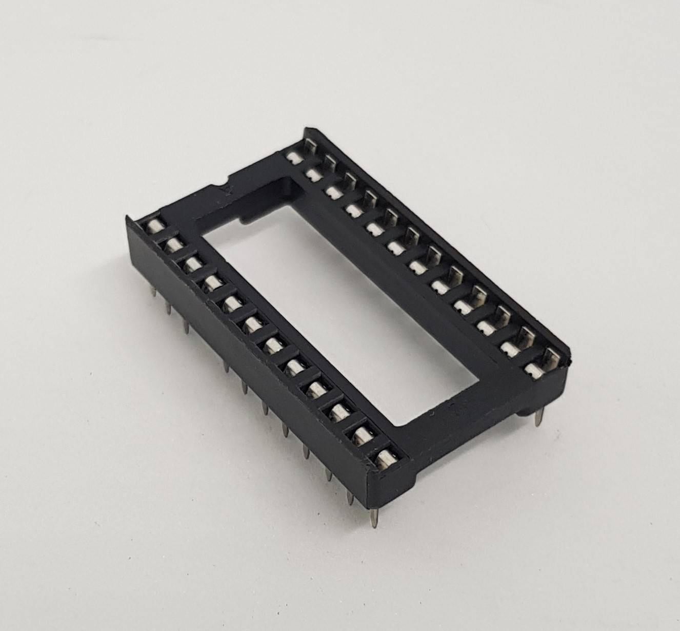 IC SOCKET, DIP, 8, 14, 16, 18, 20, 24N, 24W, 28N, 28W, 32, 40 PINS ( 3 ...