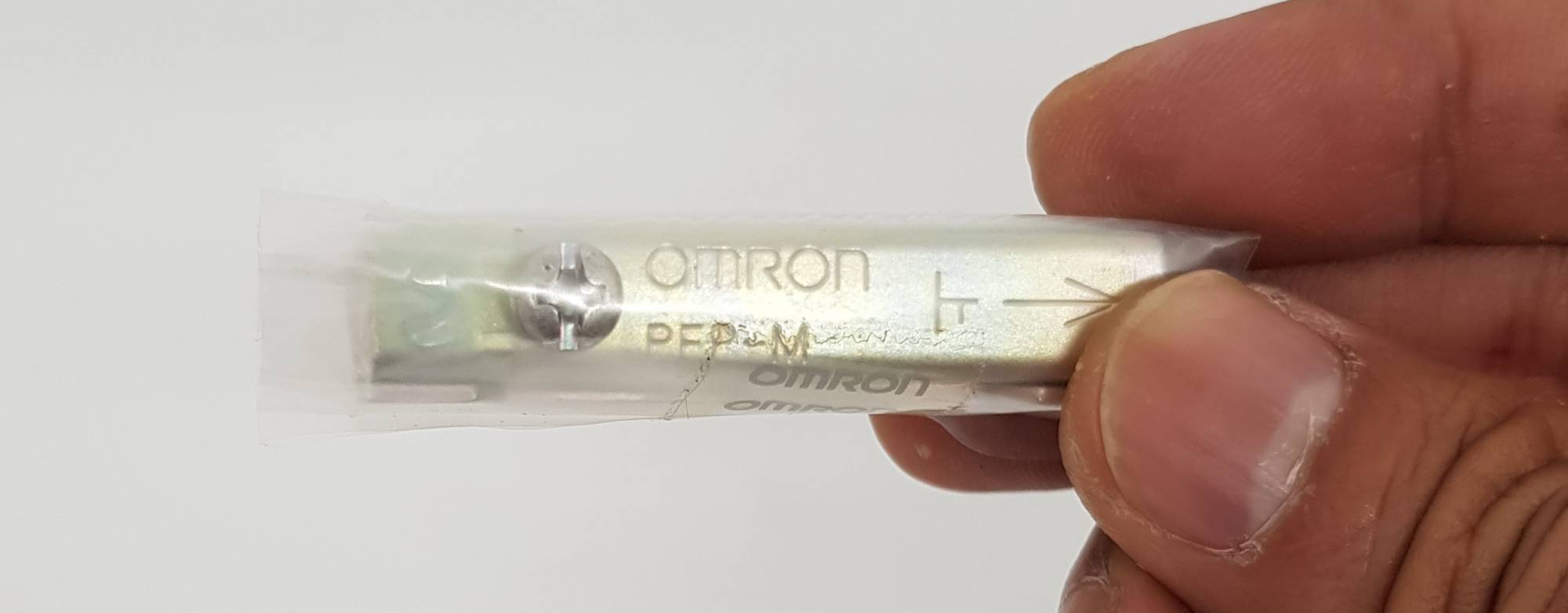 OMRON PF083A-E G2R SERIES RELAY SOCKETS & FIXINGS DIN RAIL STOP PLATE ...